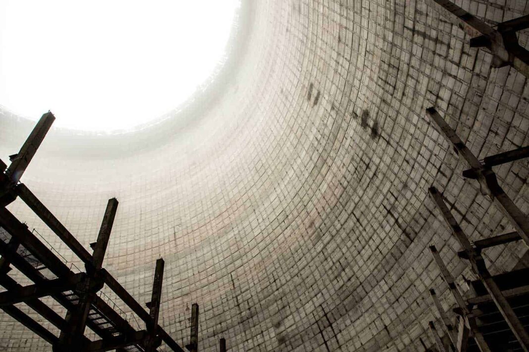 6 Cosas Sorprendentes sobre Mothman – El Hombre Polilla